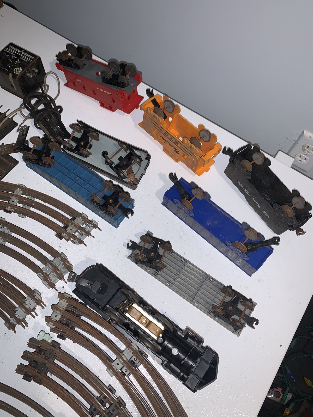Vtg 36 Piece Lot LIONEL Marx O Gauge Train Set - Untested Engine Tracks ...