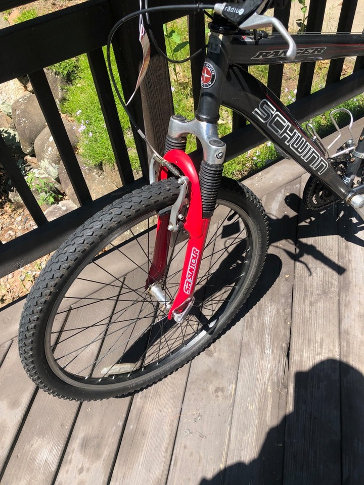 SCHWINN RANGER Mountain Bike 26-inch wheels,18-inch frame Charcoal /Red ...