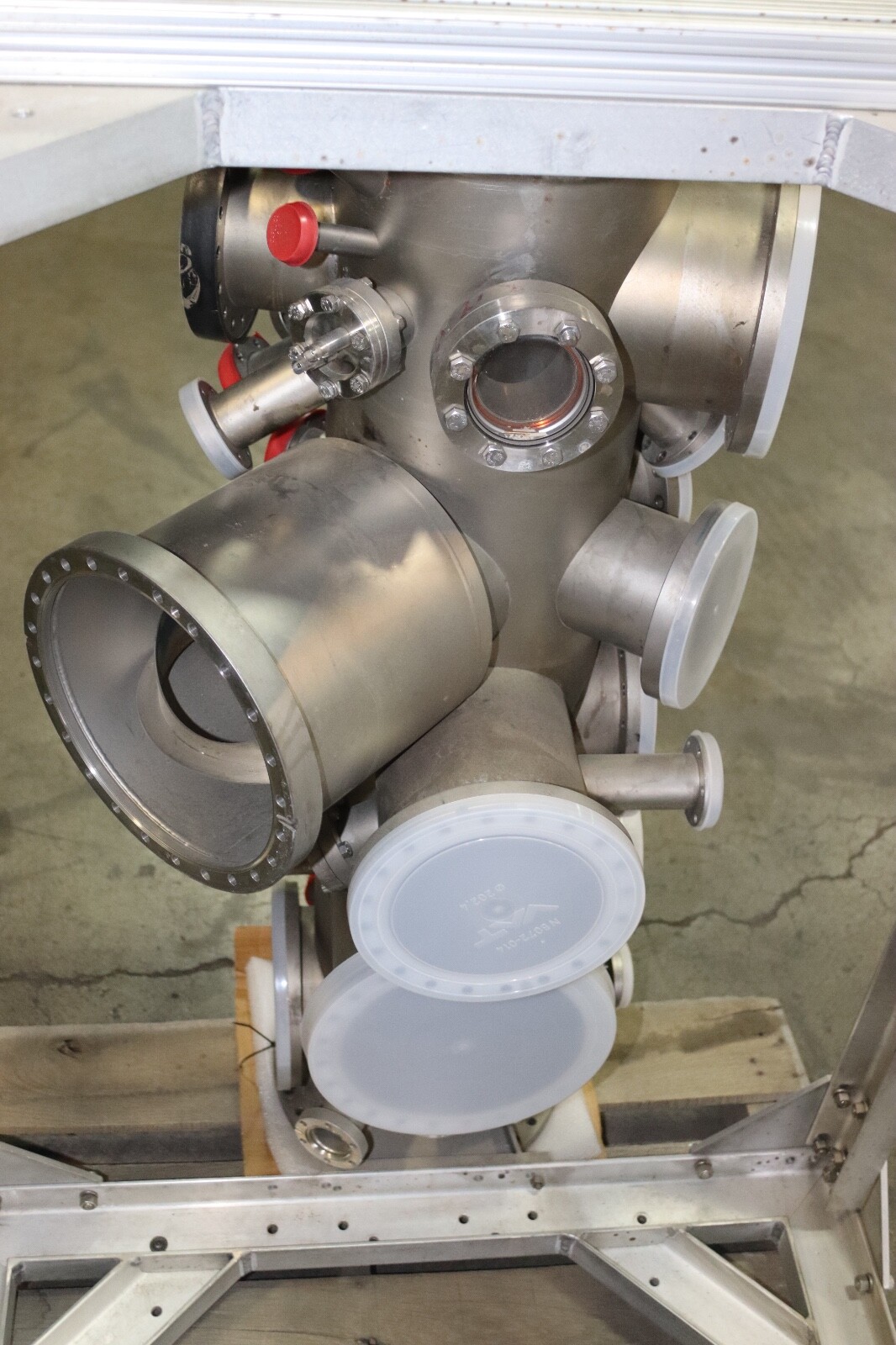 LARGE STAINLESS VACUUM CHAMBER MANIFOLD LEYBOLD 4FT TALL | eBay