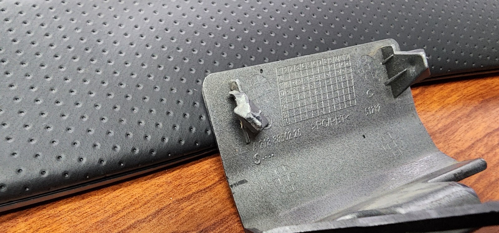 12 13 14 MERCEDES CLS550 REAR BUMPER TOW HOOK COVER OEM 2188850226 | eBay