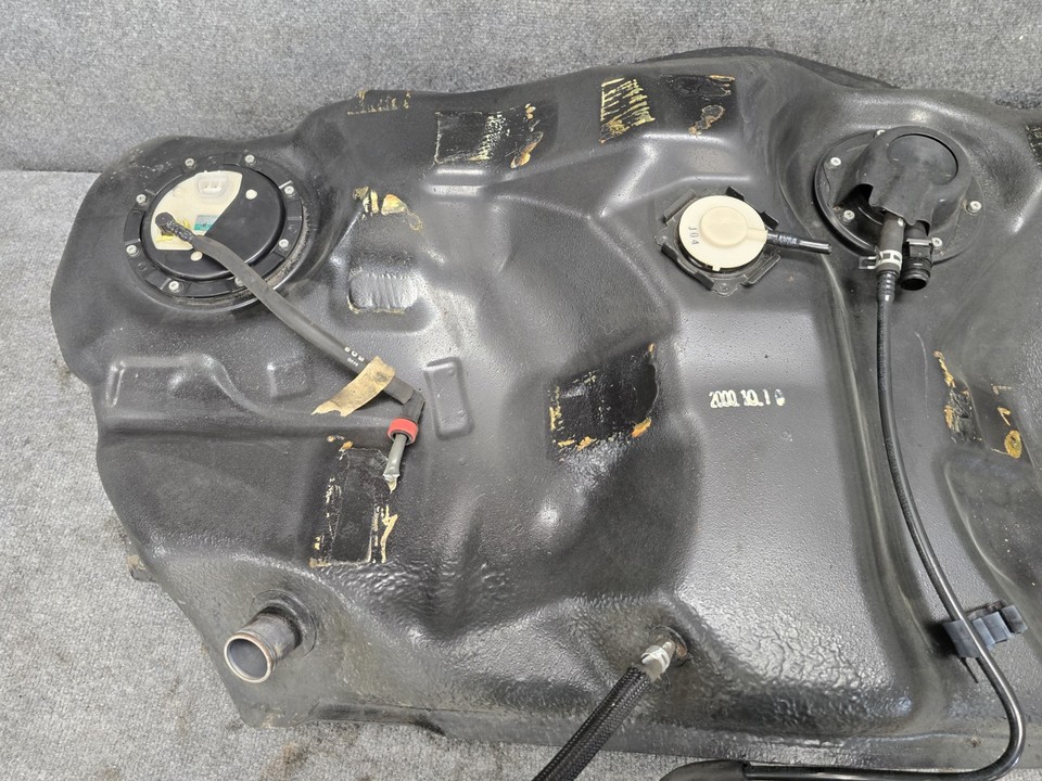 2001-2005 LEXUS IS300 OEM FUEL GAS TANK FUEL PUMP RESERVOIR ASSEMBLY | eBay