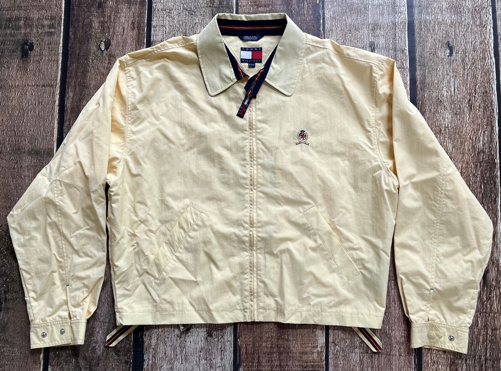 VINTAGE TOMMY HILFIGER CREST FLAG JACKET YELLOW MENS … - Gem