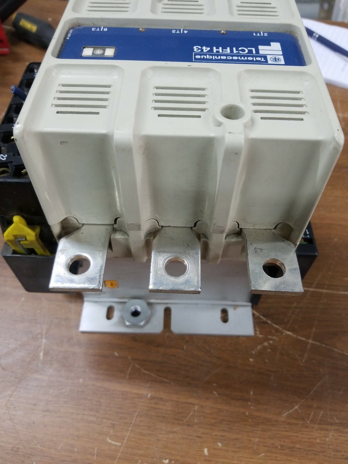 Telemecanique Square D LC1FH43 200 Amp Motor Contactor 600V LX9FH1272 ...