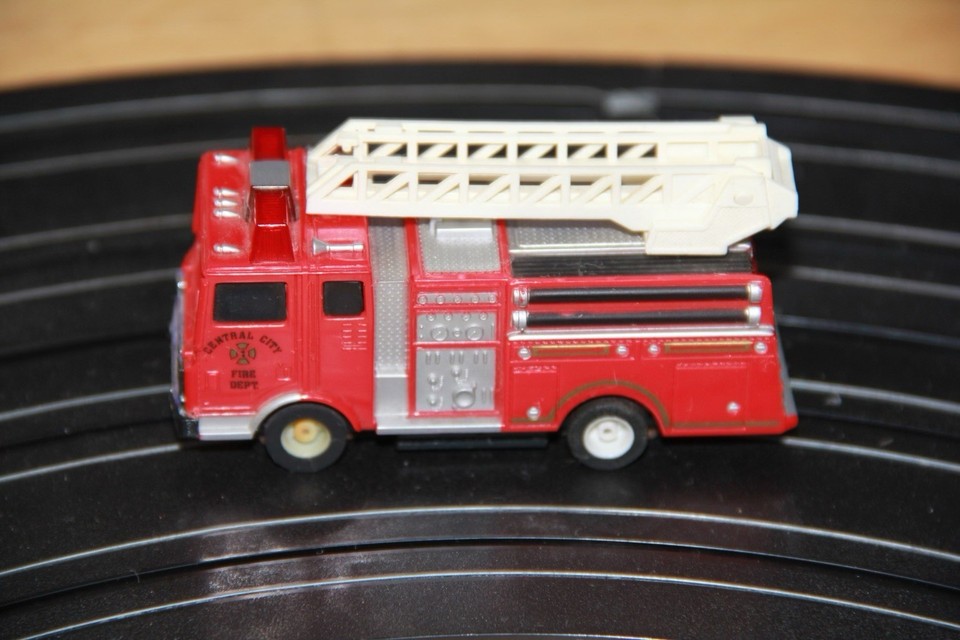 Tyco US1 Electric Trucking Mack Fire Engine HO Slot Car Works | eBay