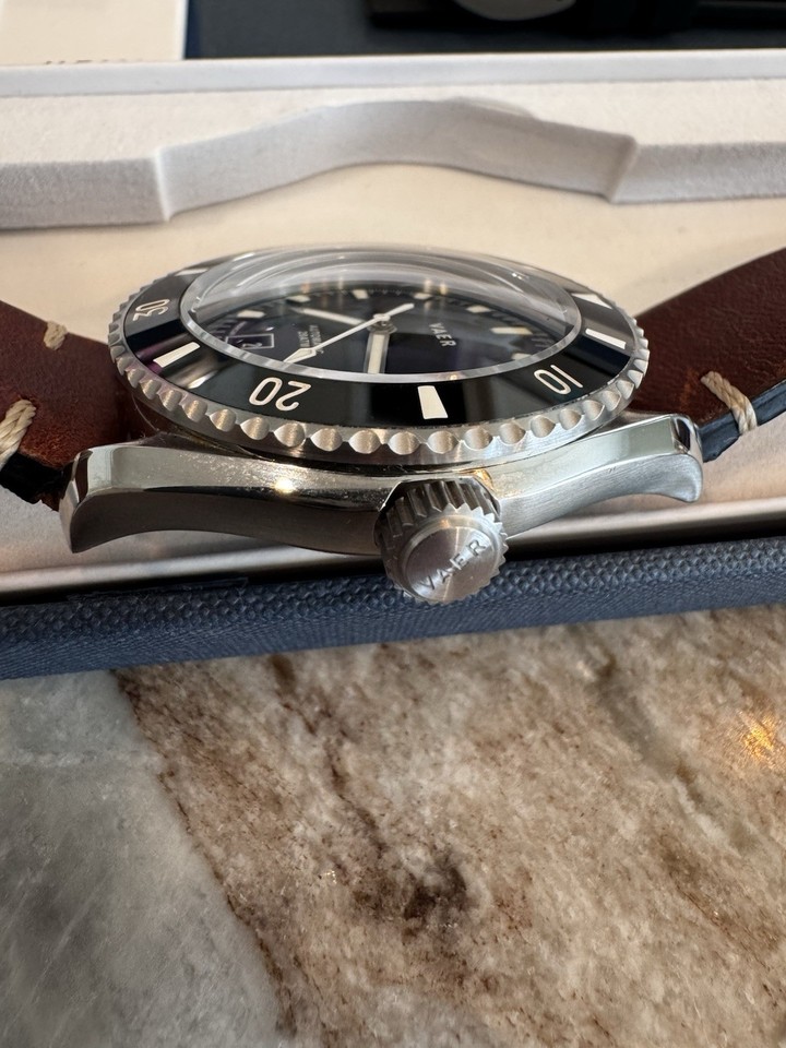 Vaer D5 Meridian Automatic Dive Watch 39mm Black, Sapphire, 200M Water ...