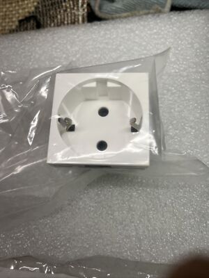 International 70100X45 EUROPEAN SCHUKO 16A-250V MODULAR CEE 7/3 TYPE F ...