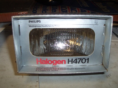 H4701 PHILIPS -12VOLT--HALOGEN-- Headlight-new HIGH BEAM -SMALL ...