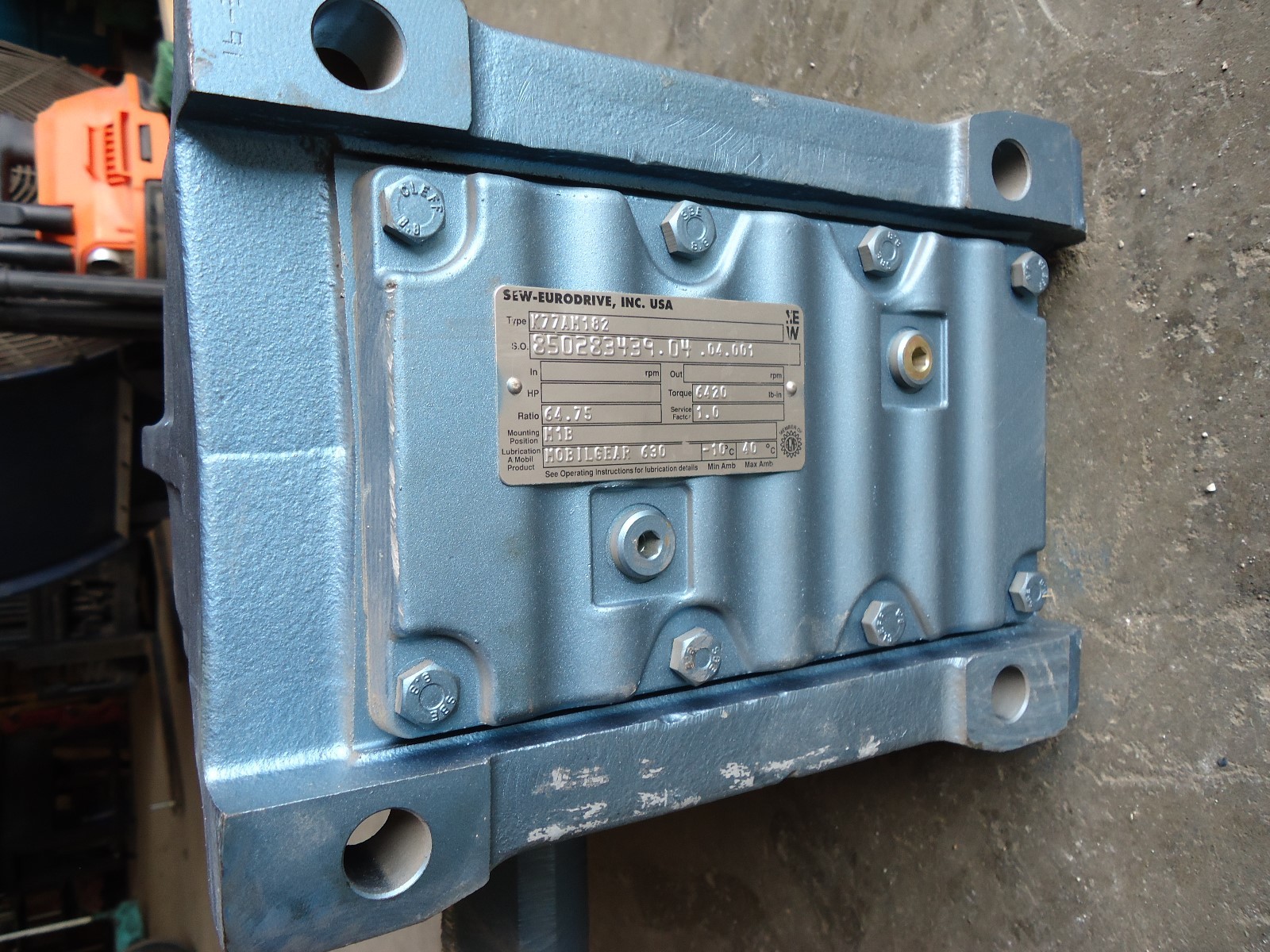 SEW EURODRIVE K77AM182 Ratio 64.75, 3HP, Torque 6420, M1B Mount ...