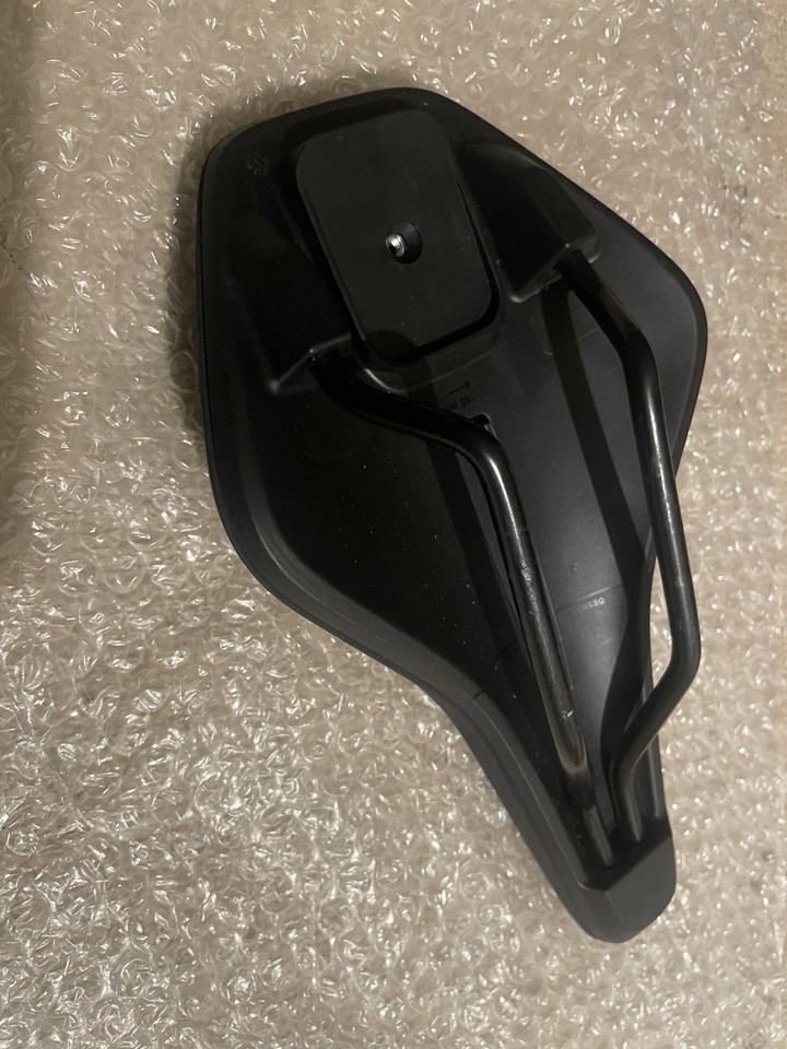 Decathlon Black Road and Gravel Bike Seat 145mm Saddle | eBay UK