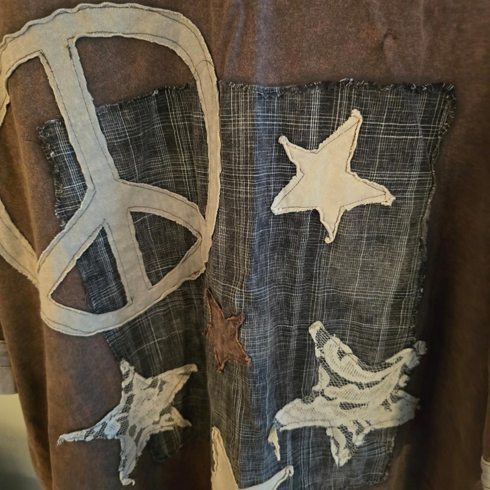 Oli and Hali Washed Peace + Star Appliqué Top | eBay UK