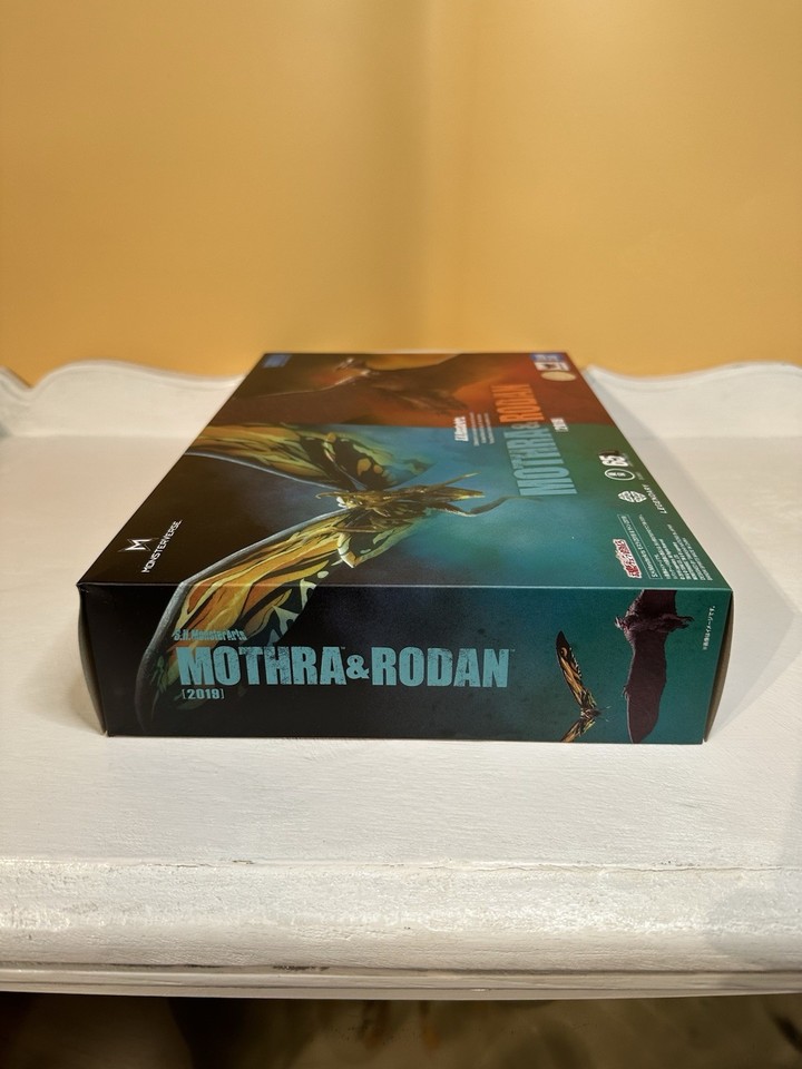 NEVER OPENED S.H.MonsterArts Mothra & Rodan 2019 Figure Bandai US ...