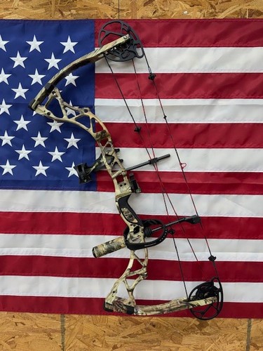 BOWTECH Assassin Compound Bow RH 55-70# 26-30'' draw length LOADED!! | eBay