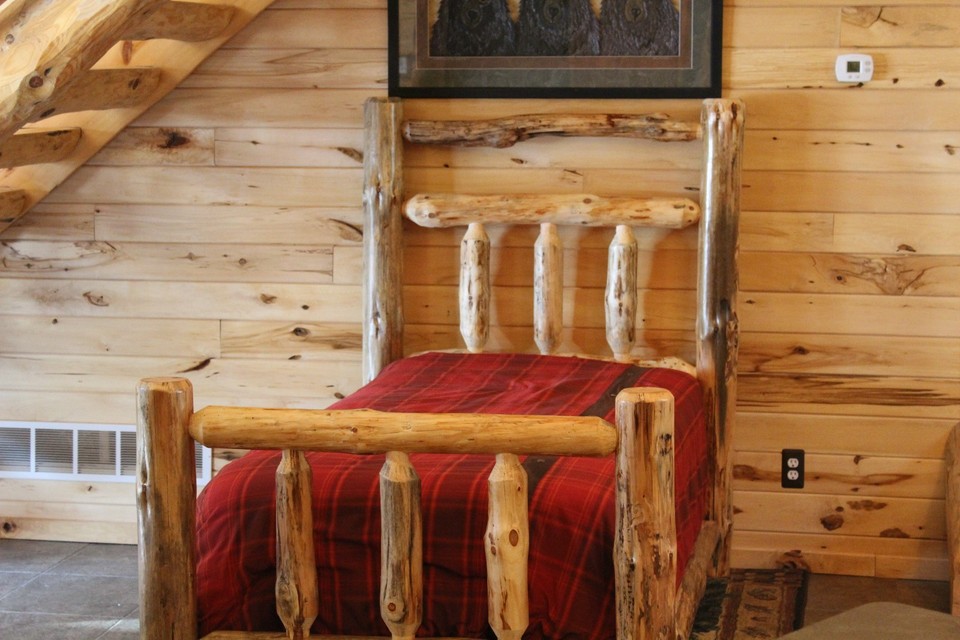Deluxe Log Bed, Log Cabin Style! Half Log side rails, Matt supp., Log ...