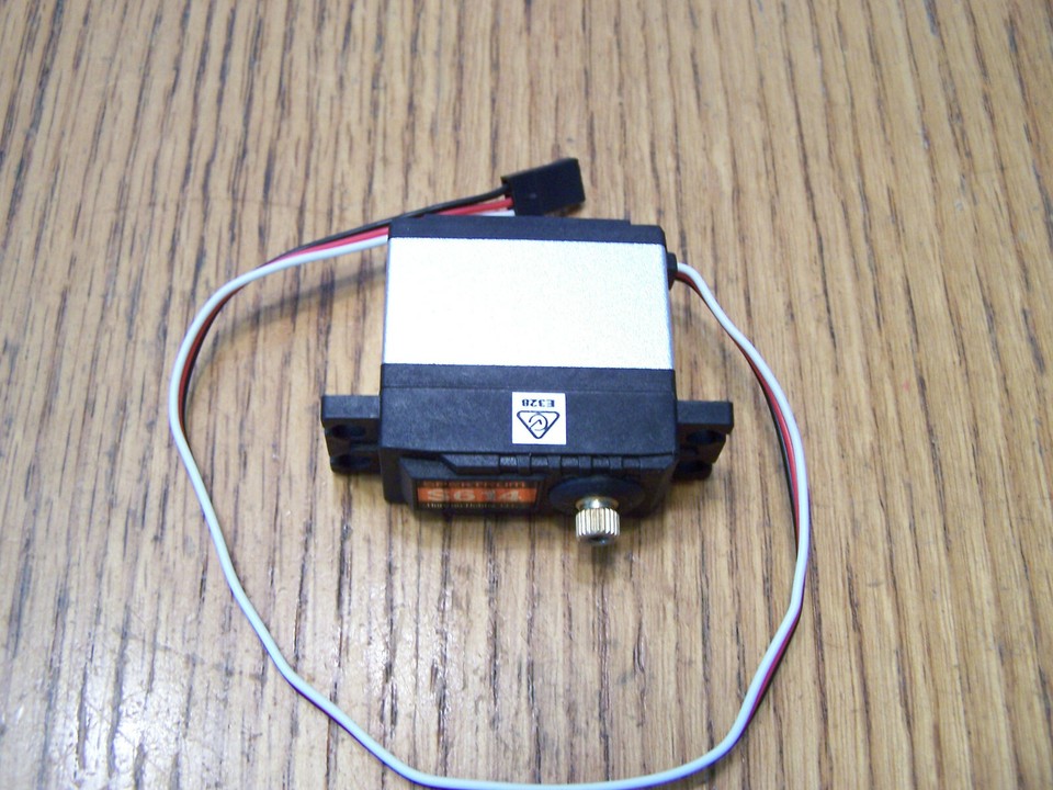 Spektrum S614 Metal Gear Steering Servo Axial SCX10 III Frod Bronco ...