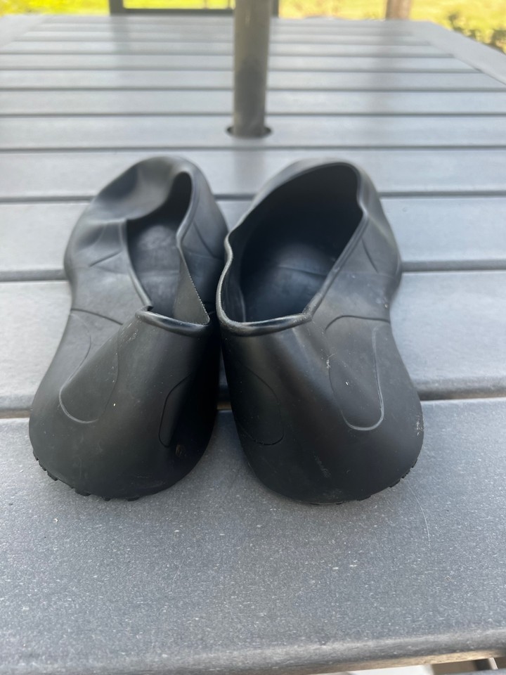 Shoes For Crews CrewGuard Cover Over Shoes Slip & Oil Resistant Size L ...