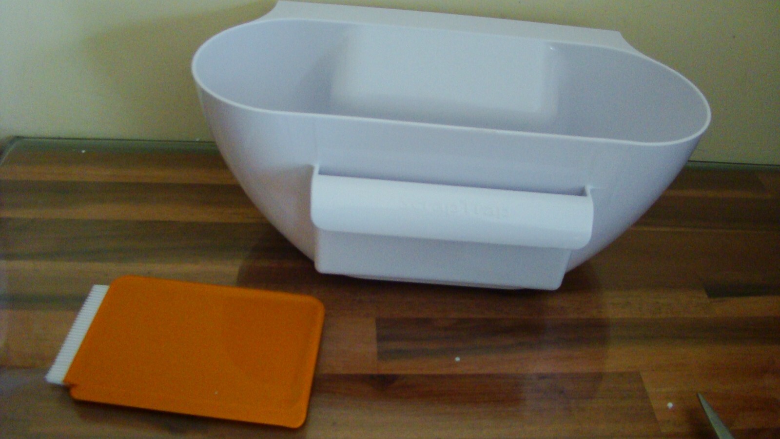 Kitchen Cabinet Scrap Bin 2qt Plastic Food Waste Scraper Container ...