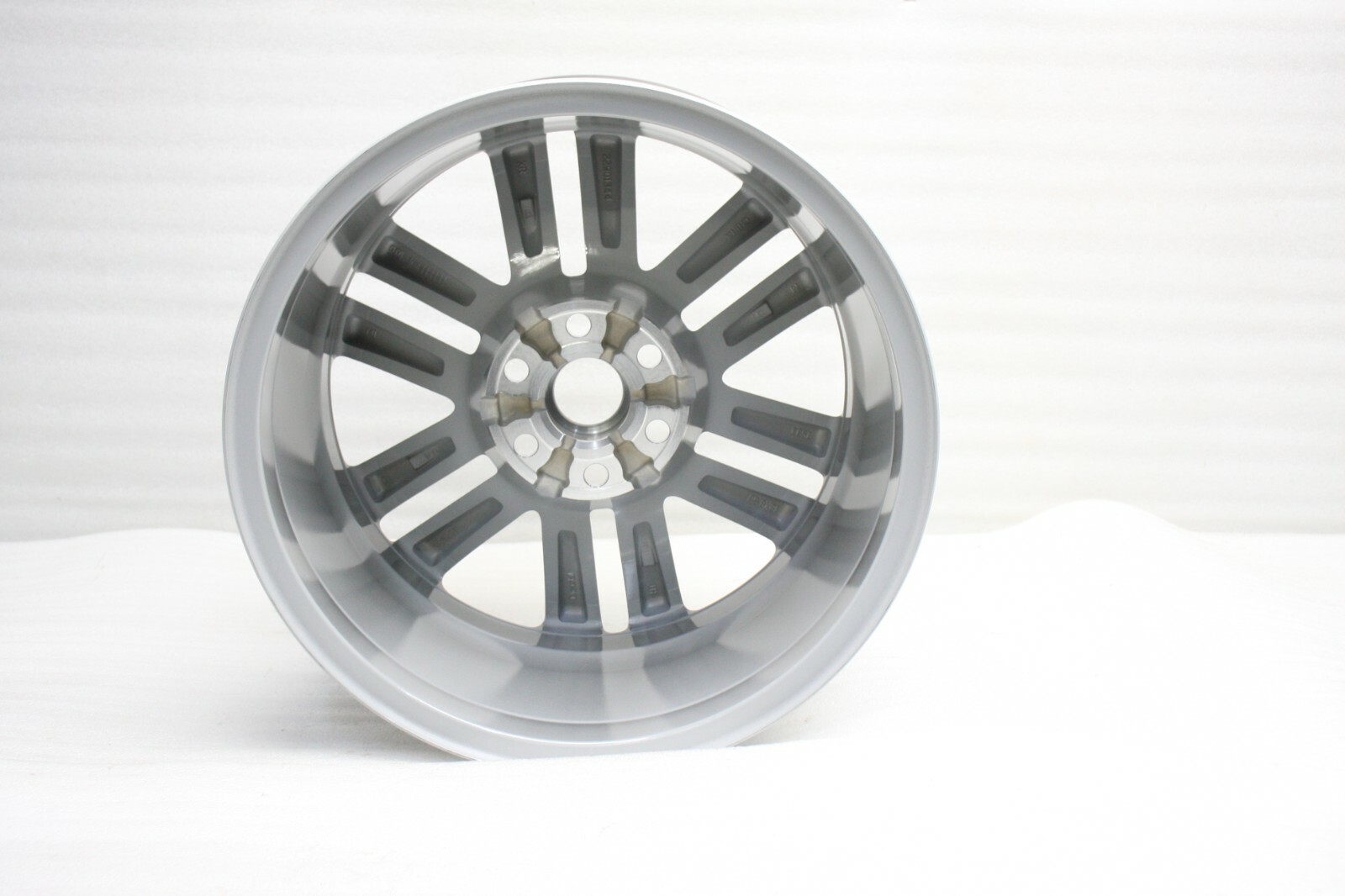 2015-2021 GMC Canyon Chevrolet Colorado Wheel Rim Genuine 18 x 8.5 inch ...
