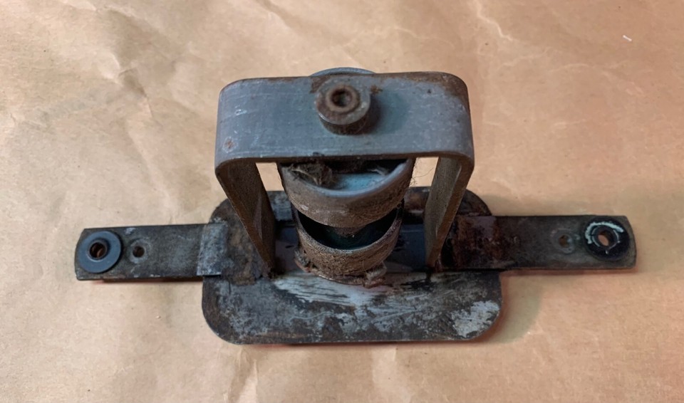 1955 1956 1957 Chevy Trico Vacuum Wiper Motor & Center Drive W/ Screws ...