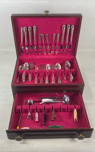 Vintage Countess II Oneida 60pc Flatware Set & 18 Misc pieces in Wood ...
