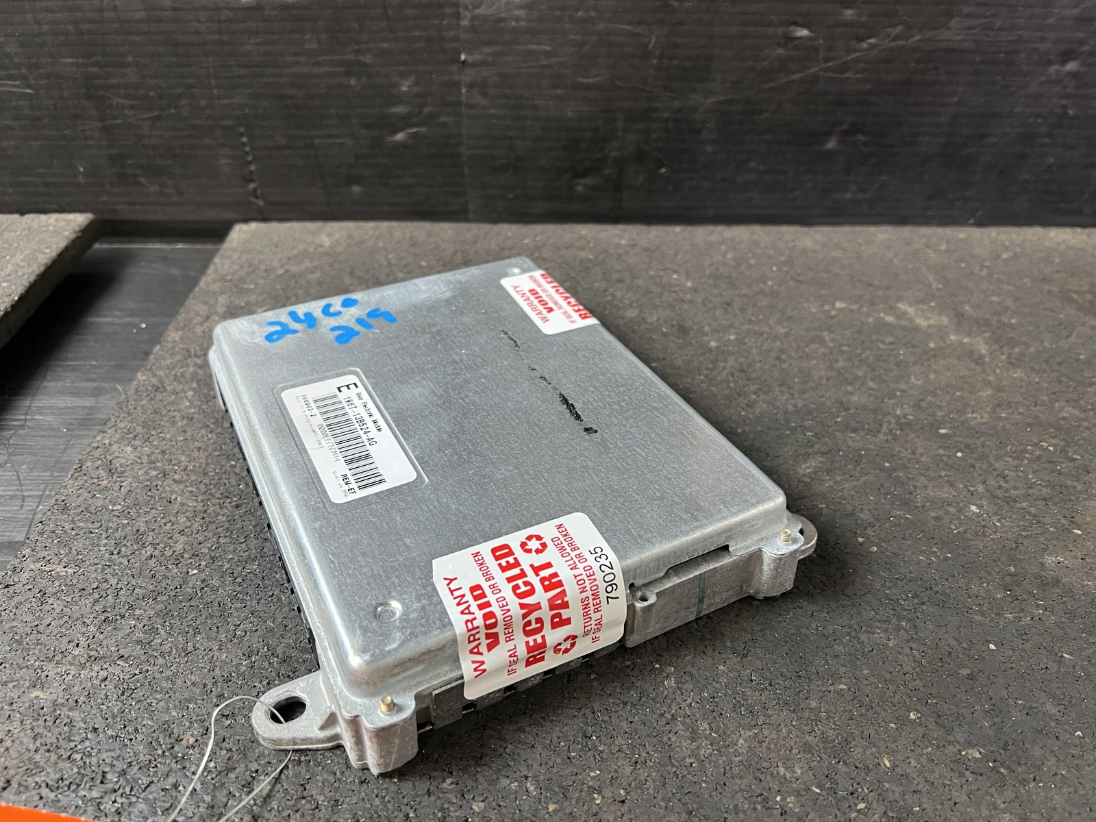 Ford Thunderbird Rem Rear Electronic Module Number 1 W 6 T 13 B 524 AG ...