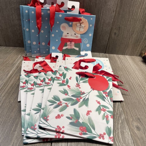 Hallmark Paper Gift Bag Christmas Holidays Mouse Peace Holly 15 Bags ...
