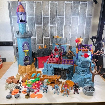 Fisher Price Imaginext Battle Castle Playset & Dragon Keeper Dungeon ...