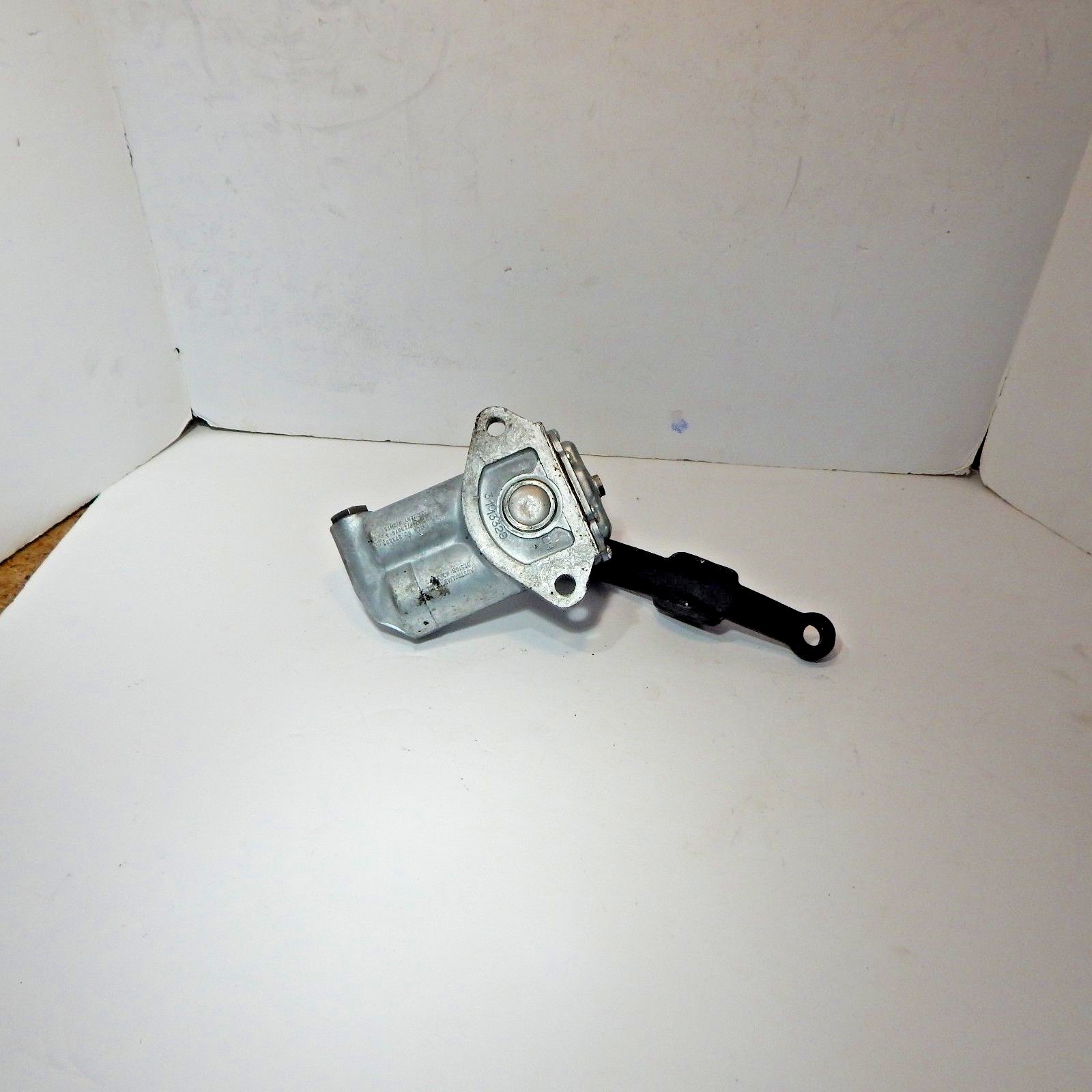 New Pair Rear Lever Shocks Shock Absorber Set Triumph TR6 TR250 TR4A ...