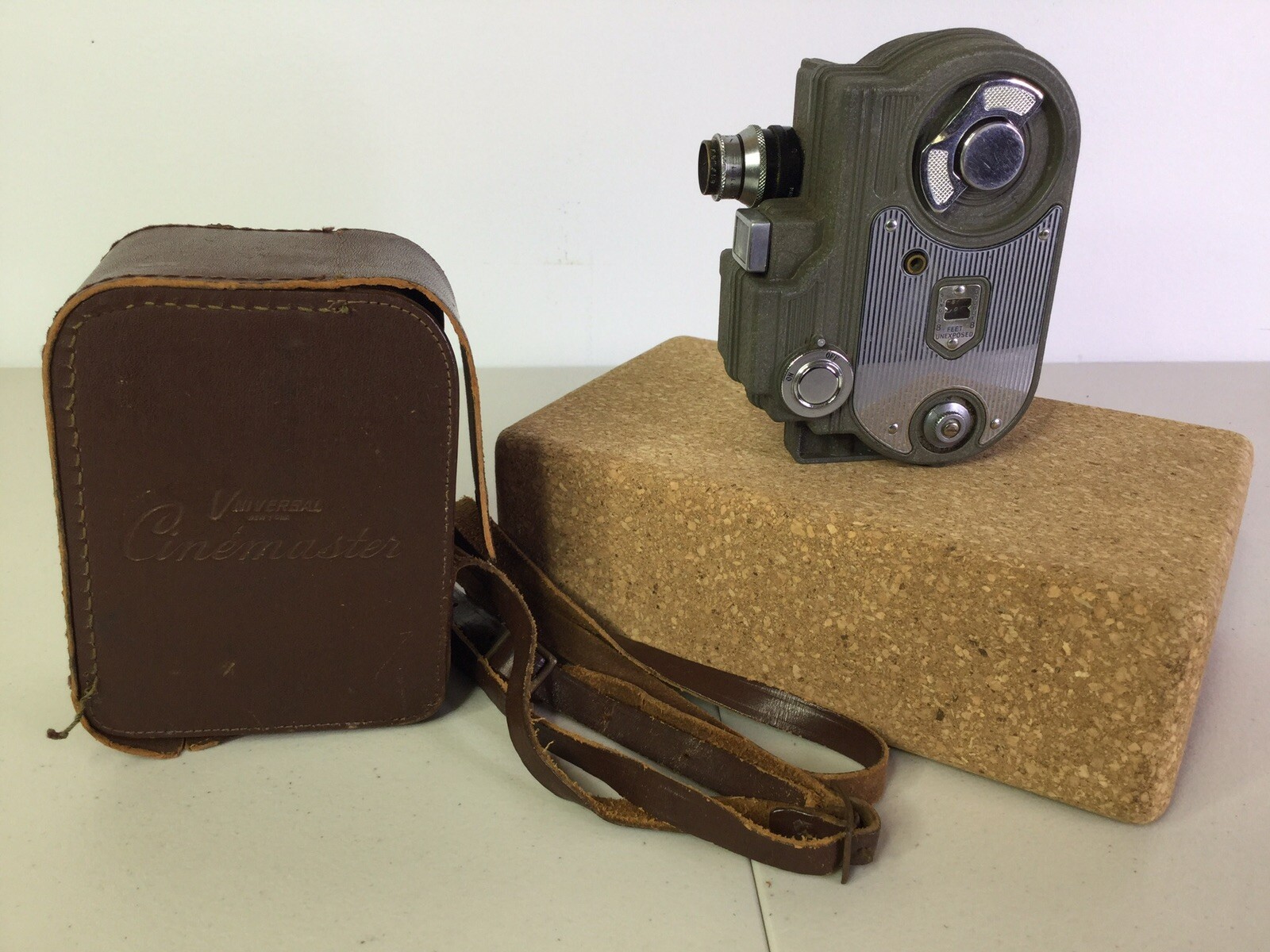 VTG Cinemaster II 2 Model G-8 Cine Camera 8mm Case For Parts Only NOT ...