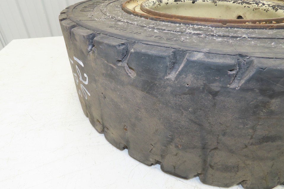 Mitco Solid Solver 7.00-12 Forklift Tire Traction Solid Press-on Black ...