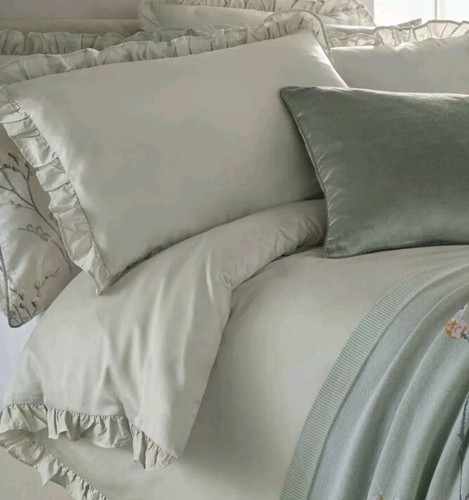 LAURA ASHLEY RUFFLE EDGED Double Duvet Set NEW | eBay UK