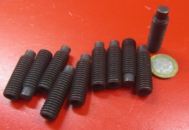 Steel 1/2 Dog Point Set Screws, Extended Tip, M12 x 1.75 x 40 mm Length ...