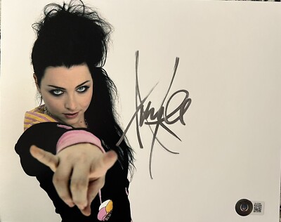 AMY LEE SIGNED 8x10 PHOTO EVANESCENCE LEAD SINGER AUTOGRAPH BECKETT COA ...