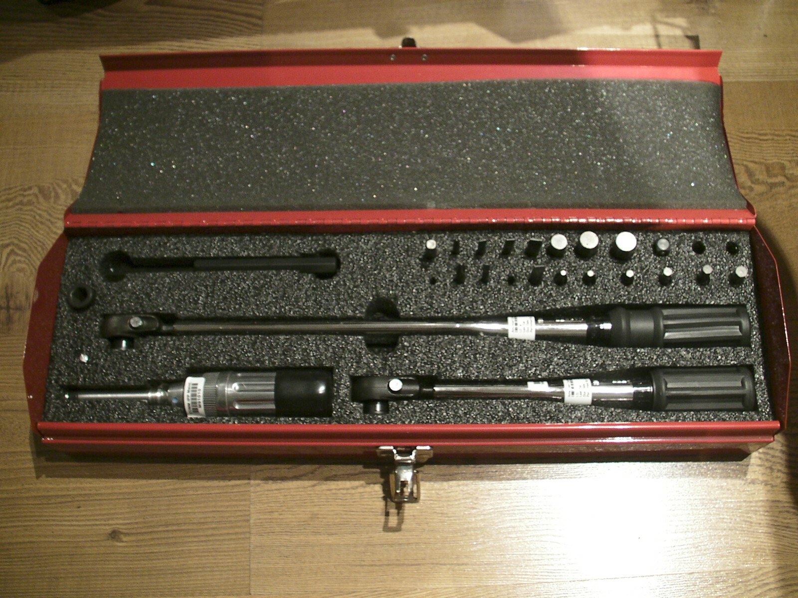 Klein Tools-57060 Electrician's Torque Kit 25 Pc | eBay