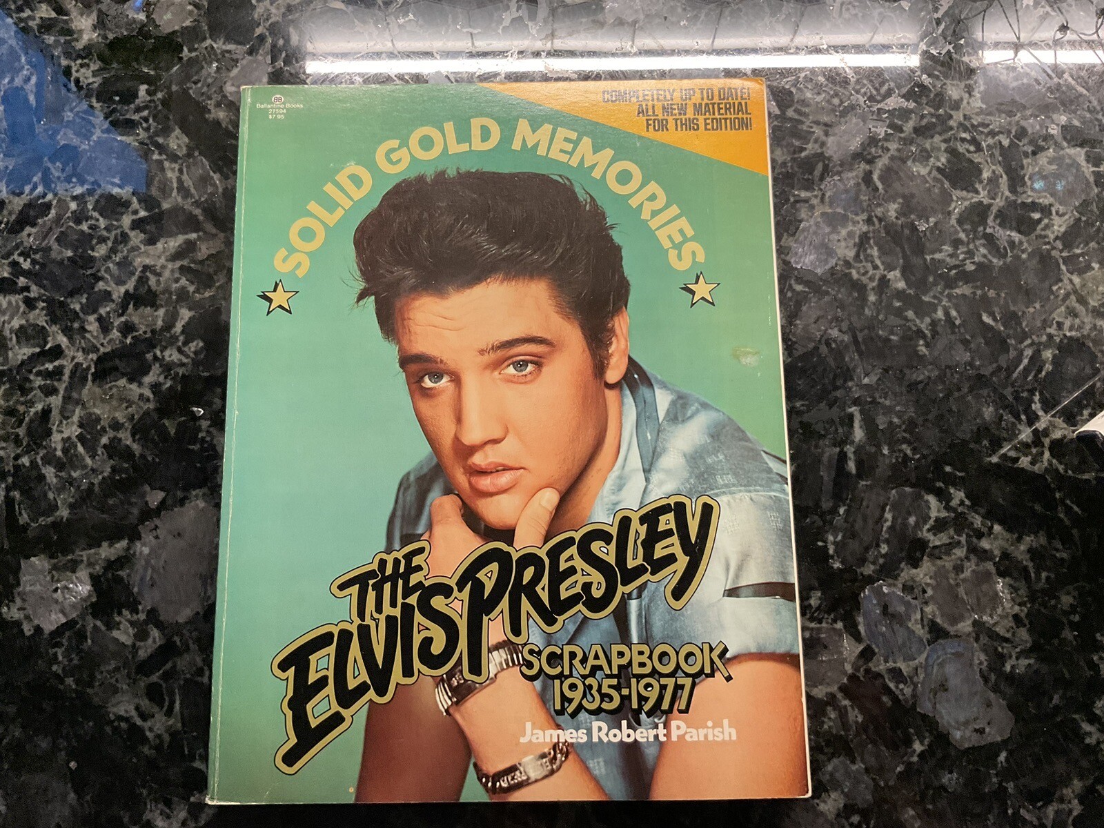 Elvis Presley Solid Gold Memories Scrapbook 1935 To !977 | eBay