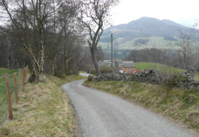 Photo 6x4 Tenandry to Killiecrankie road Tommacneil cottage in the ...