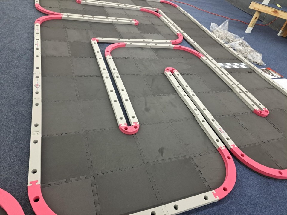 RCP-Tracks Mini-Z 30cm Mini-96 Kit Track (96Pcs) (12x9ft) [RRKSETR ...