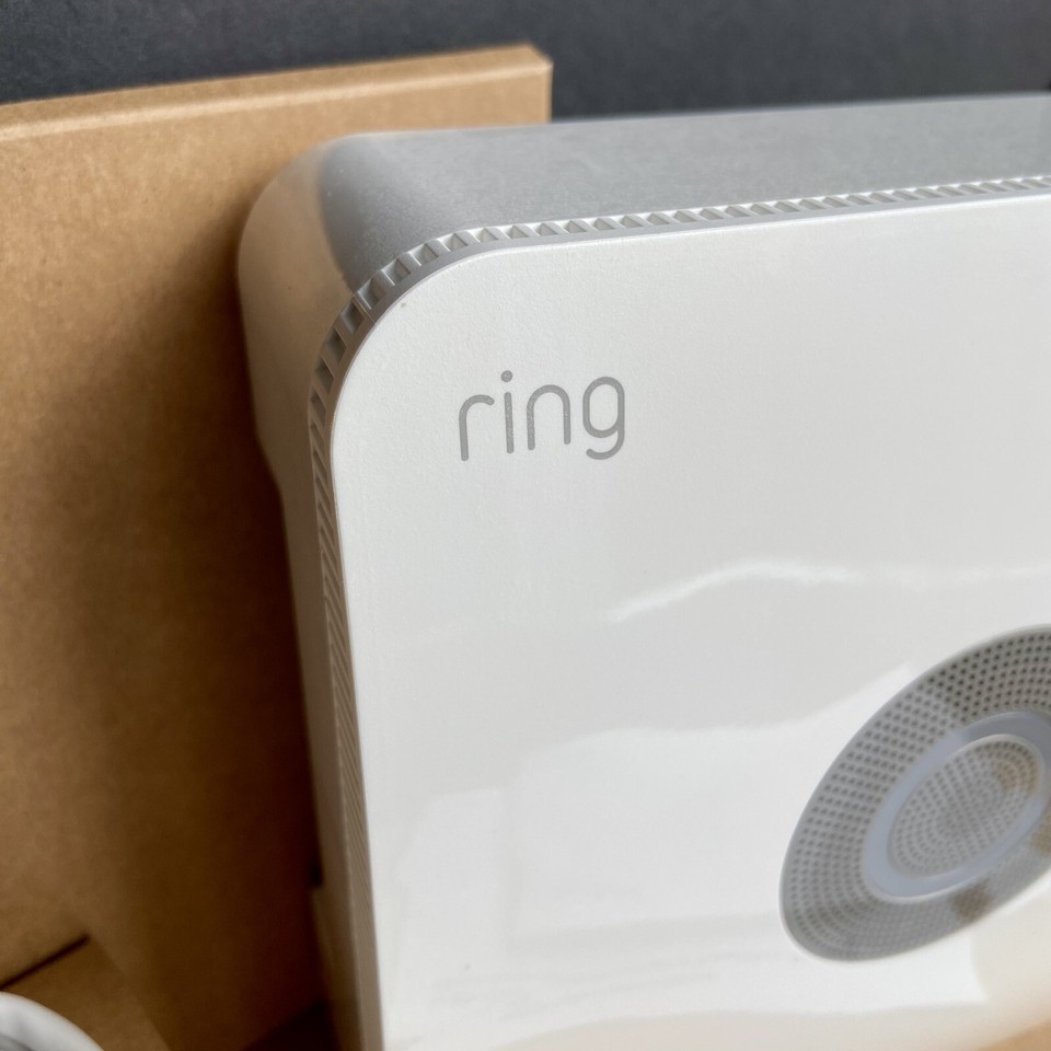 Ring Alarm Pro Base Station with Built-in eero Wi-Fi 6 Router and 24 ...