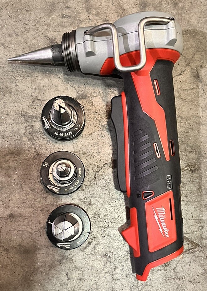 Milwaukee 2474-20 M12 12-Volt PEX Expander Tool w/ heads USED u733 | eBay