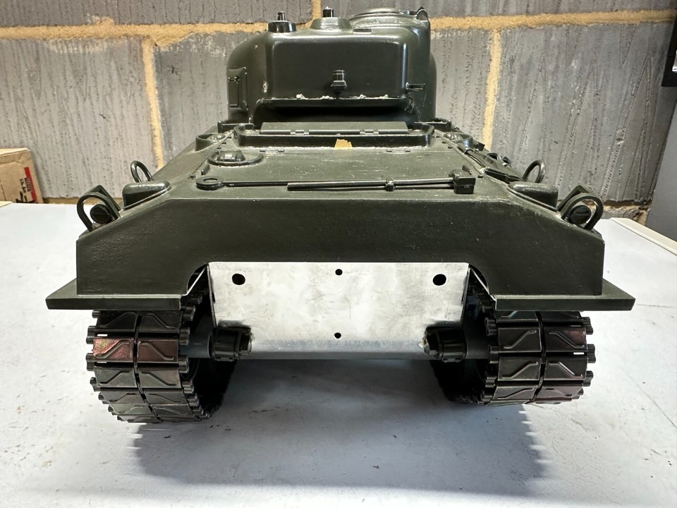 1/16 56001 1974 Tamiya M4 Sherman Radio Control Tank. Tamiya's first RC ...