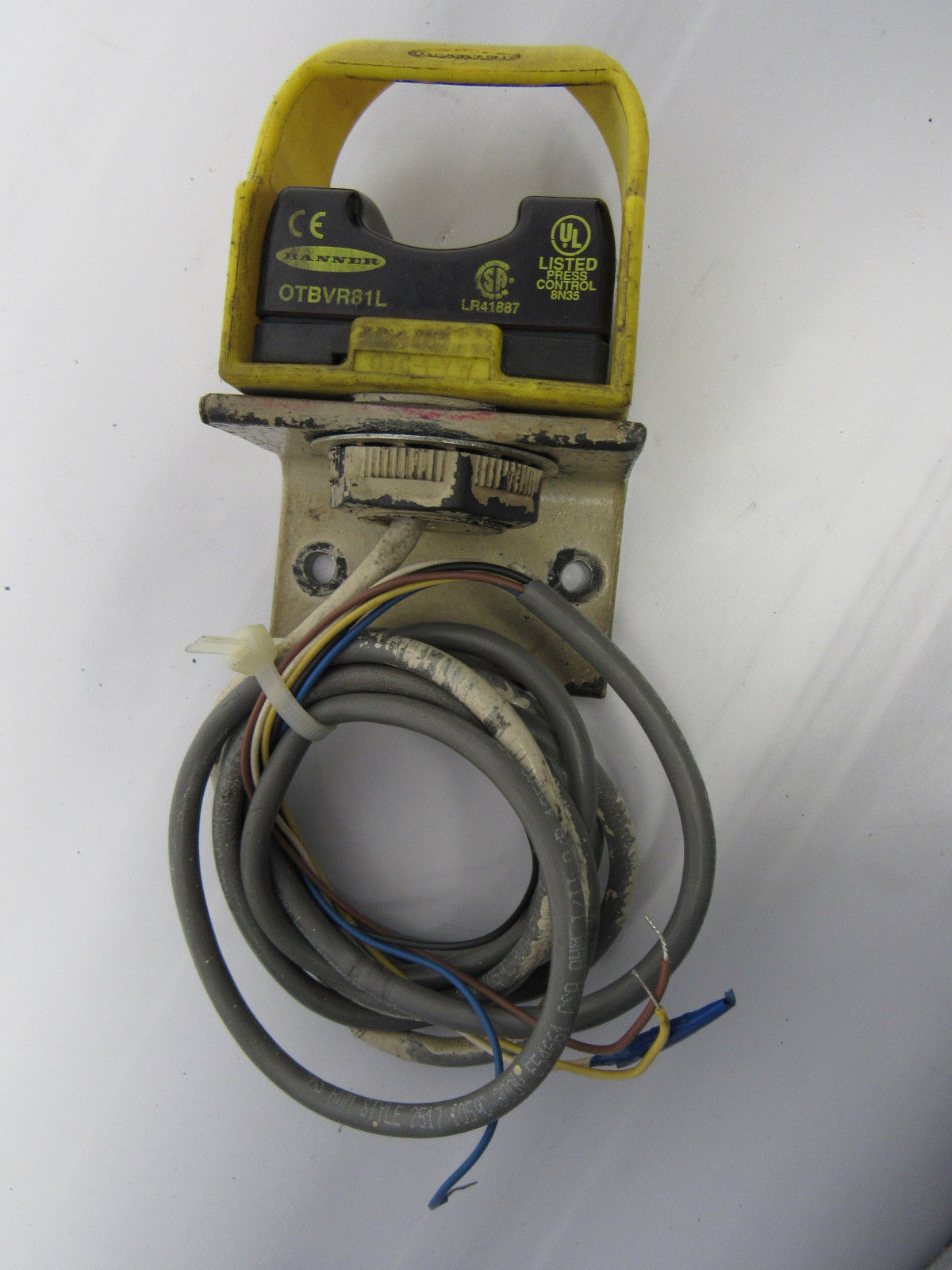 BANNER OTBVR81L OPTO TOUCH BUTTON WITH MOUNTING BRACKET | eBay