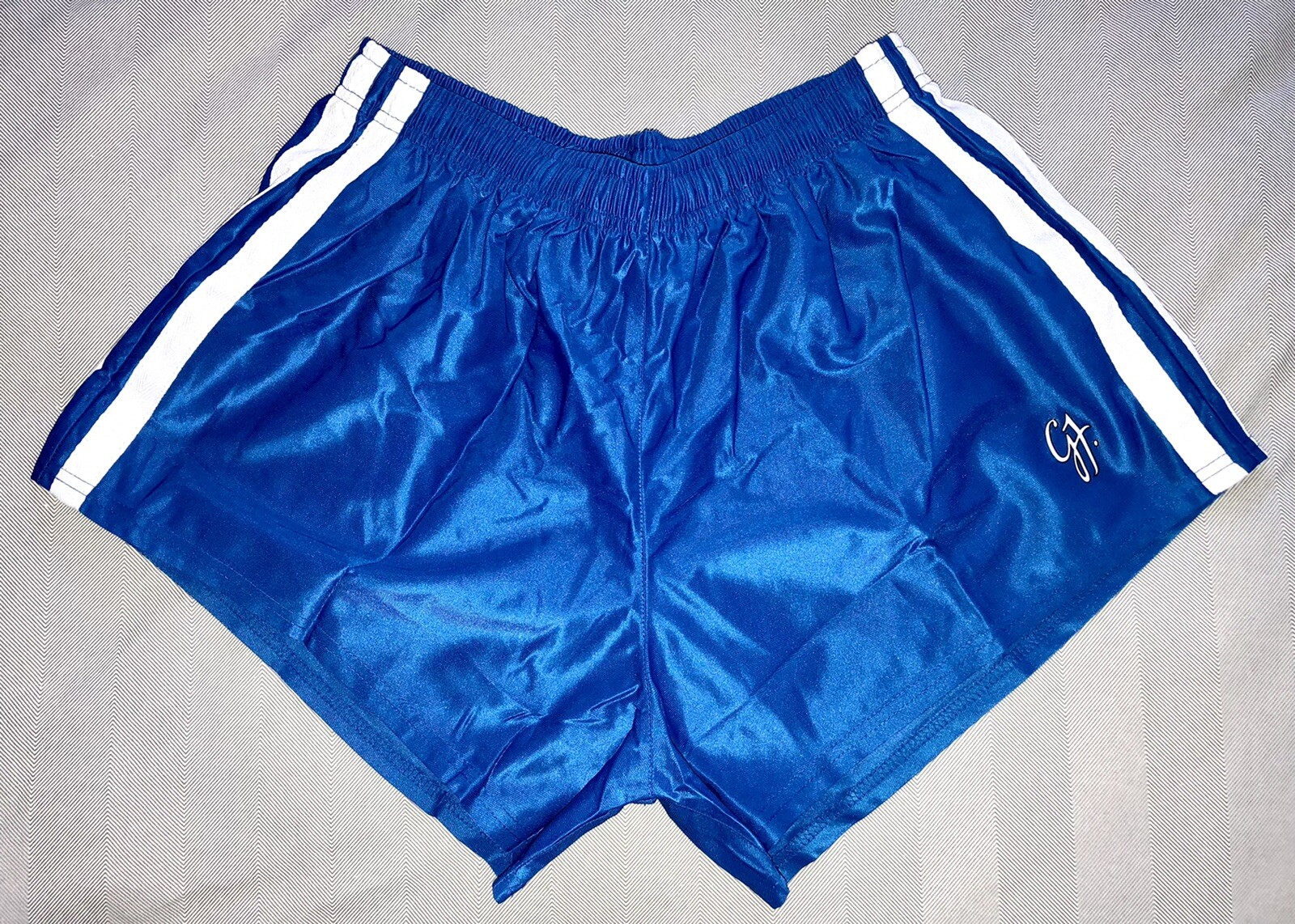 BULLDOGS STYLE SHINY RUGBY LEAGUE FOOTY SHORTS - SMALL - 38” / 95CM | eBay