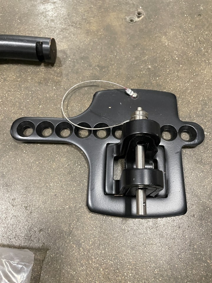 CAMCO EAZ-LIFT 48733 RECURVE R6 1000 LB Weight Distribution Hitch RV | 6 lb