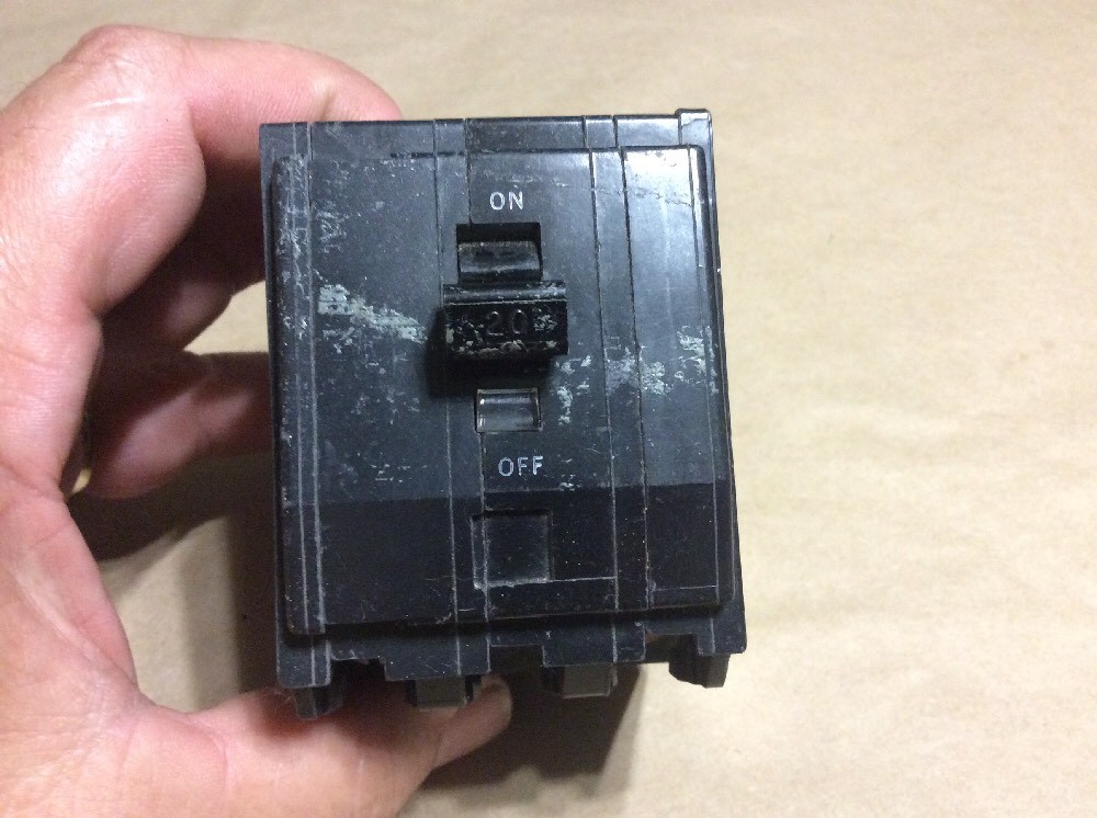 Square D QOB320 Circuit Breaker 3 Pole 20 Amp 240 Volt Bolt-on | eBay