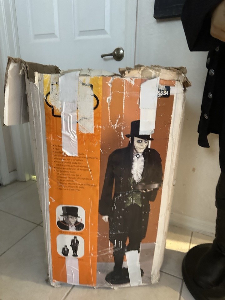 Spirit Halloween Life Size Animatronic Prop Edwardian Butler Gemmy Wade ...