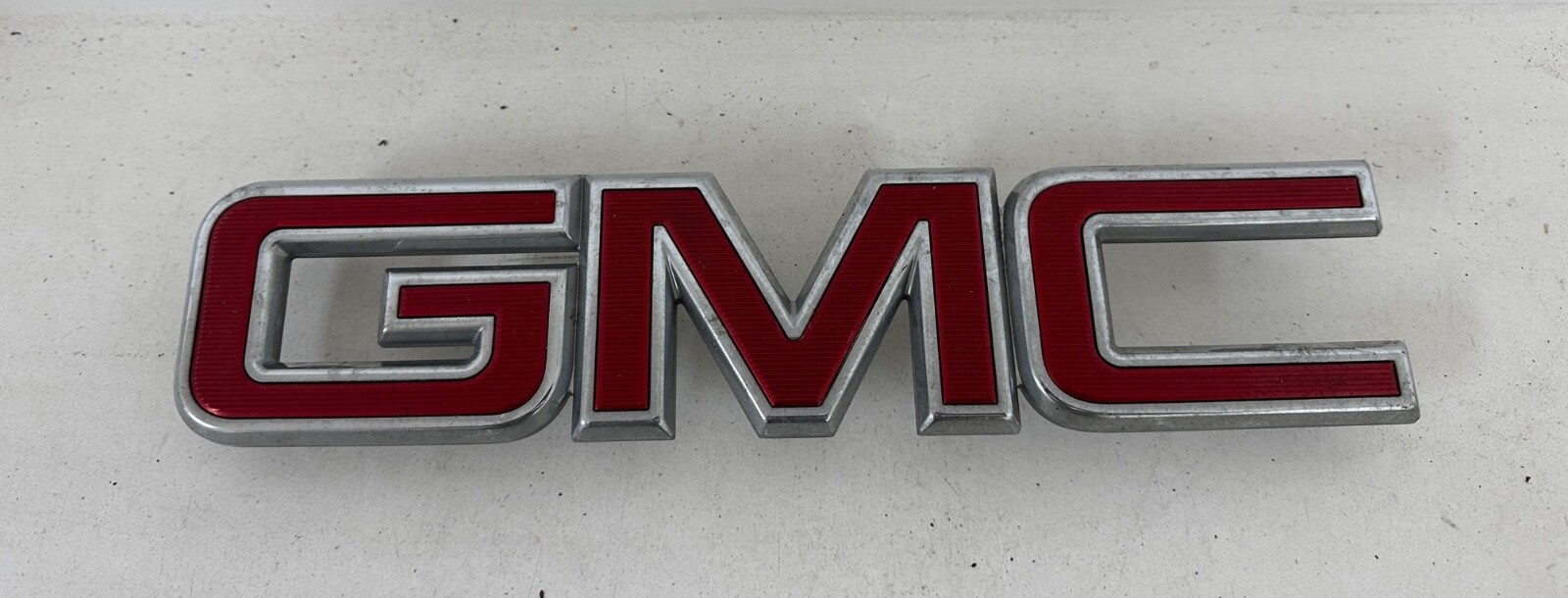 GENUINE 2016-2021 GMC Terrain / Acadia Front Nameplate Emblem Badge ...