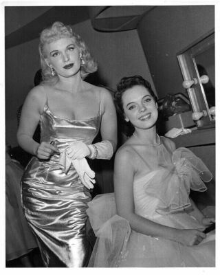 Roxanne Arlen Lili Gentle candid pose in dressing room Vintage original ...