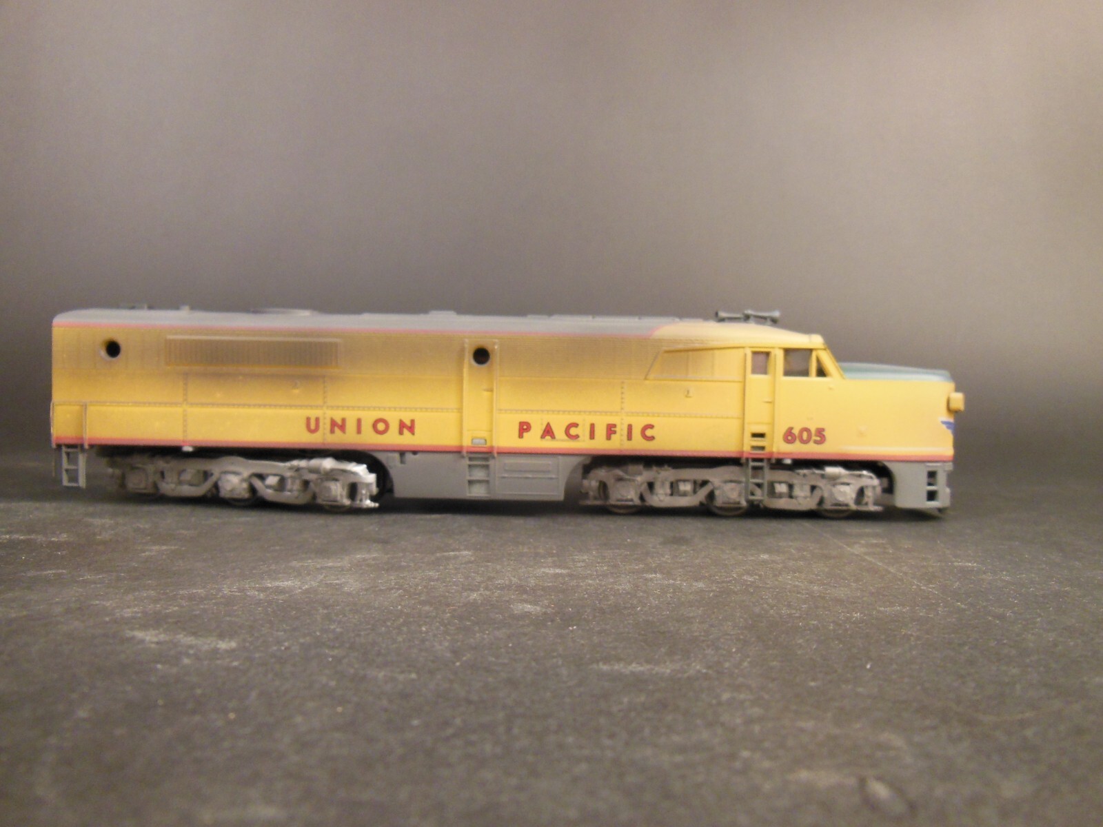 HO SCALE ATHEARN UNION PACIFIC PA1 LOCOMOTIVE WEATHERED | eBay