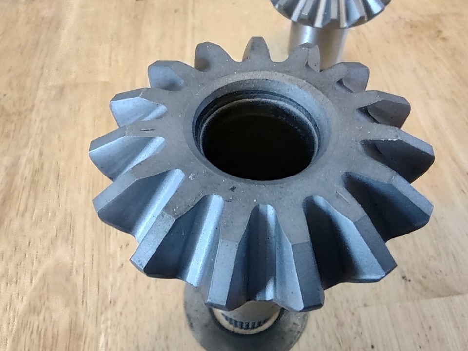 Used Set Volkswagen Type 1 Beetle IRS Transmission Spider Side Gears 15 ...