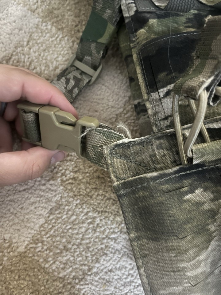 Beez Combat Systems Split Rig Atacs IX W/ Accessories | eBay