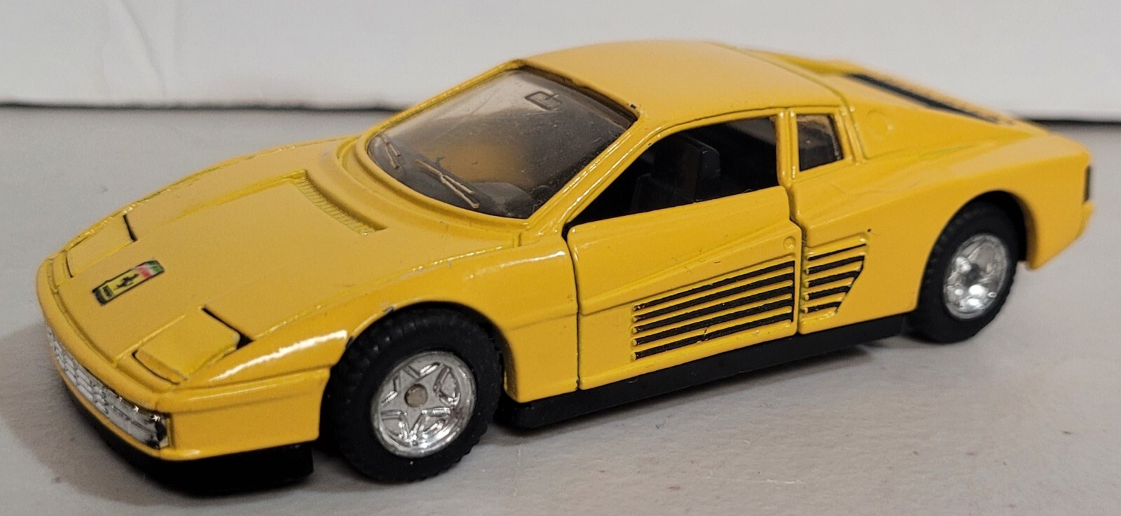 MC Toy Ferrari Testarossa 1/39 Scale Diecast Yellow Pullback Moving ...